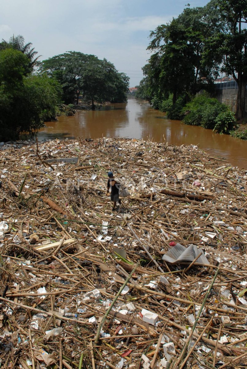 Sampah Antara Foto