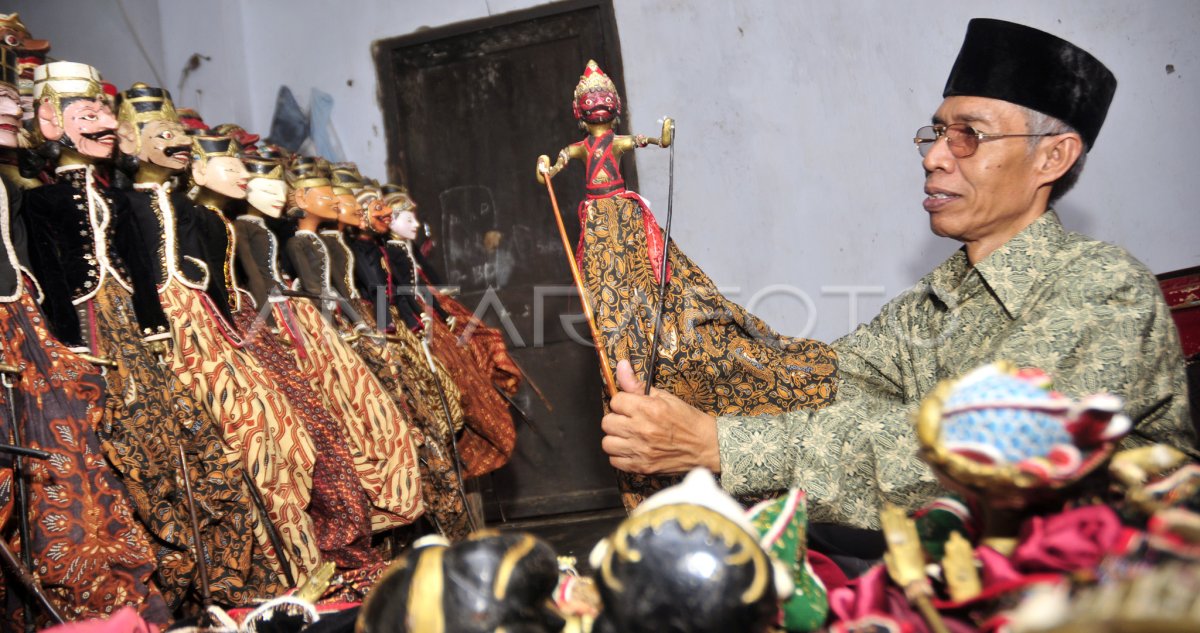 Selamatkan Wayang Cepak Antara Foto