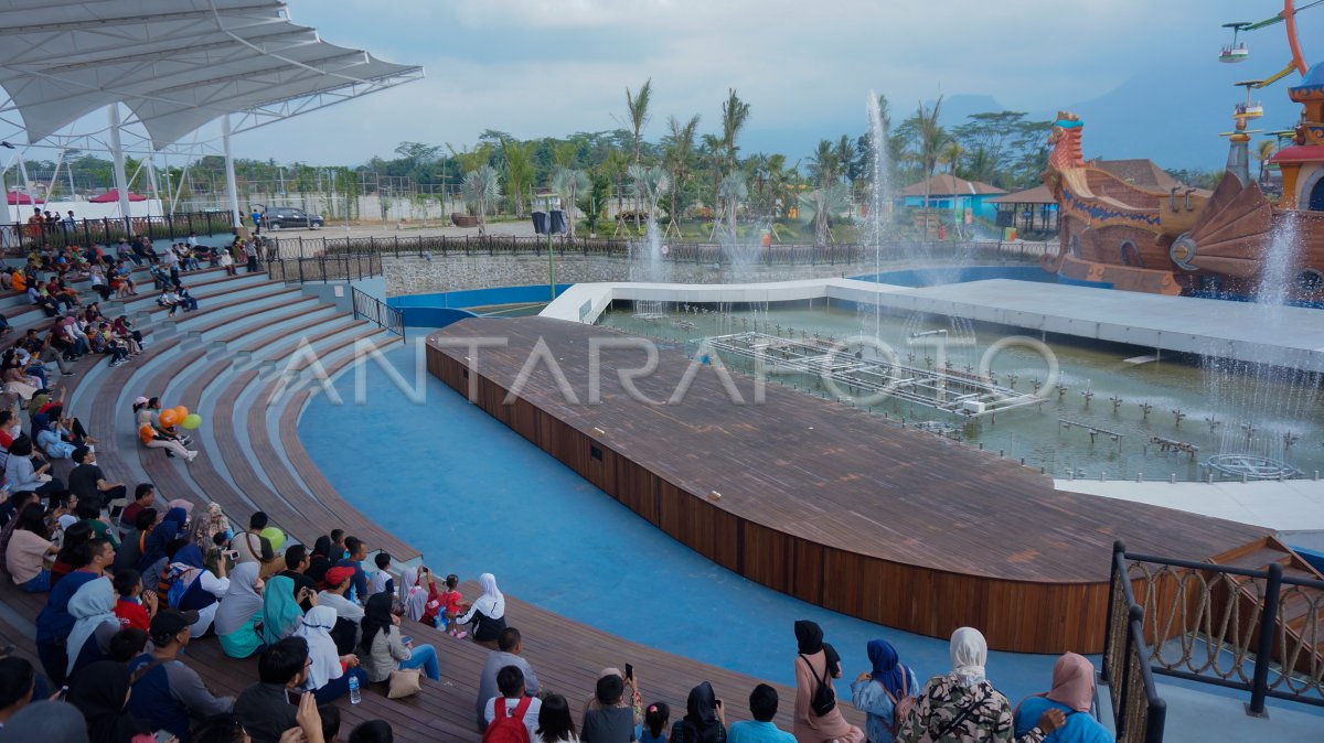 LIBUR LEBARAN TAMAN REKREASI SALOKA | ANTARA Foto