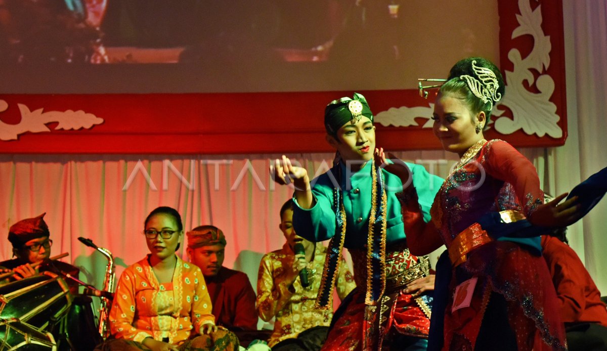 FESTIVAL TARI GAMBANG SEMARANG | ANTARA Foto