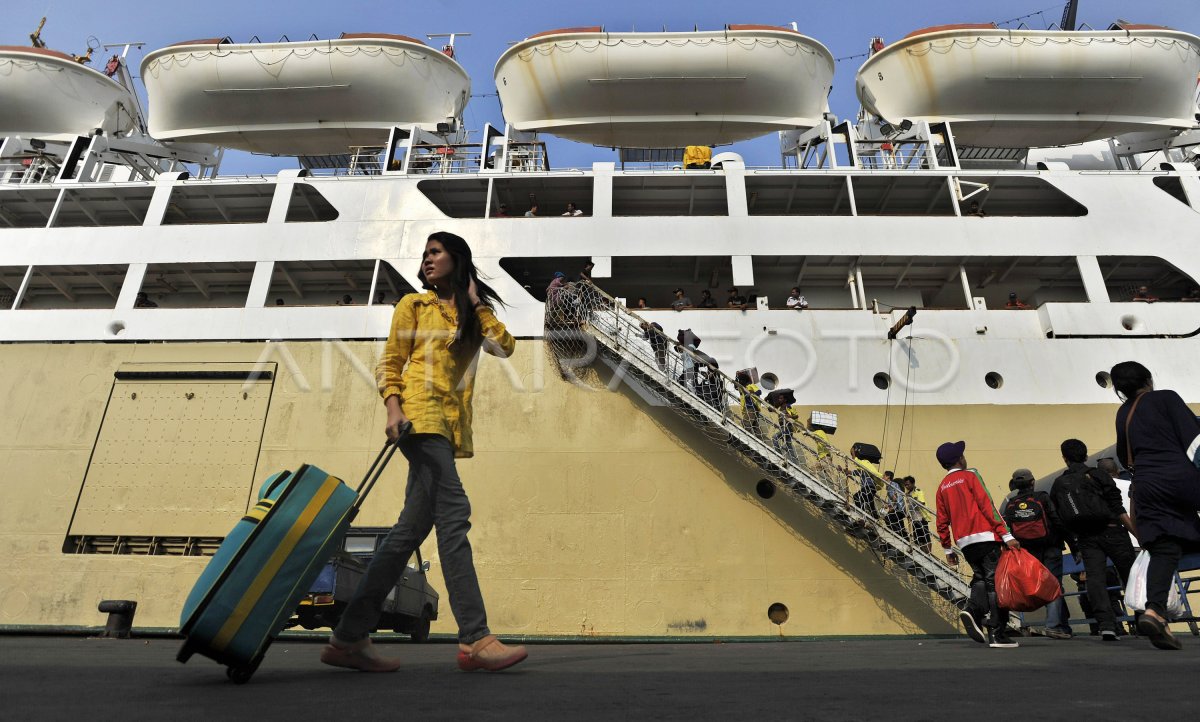 MUDIK PELABUHAN TANJUNG PRIOK | ANTARA Foto