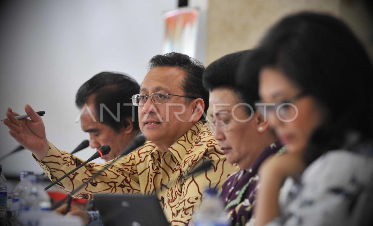 REFLEKSI AKHIR TAHUN DPD | ANTARA Foto REFLEKSI AKHIR TAHUN DPD | ANTARA Foto