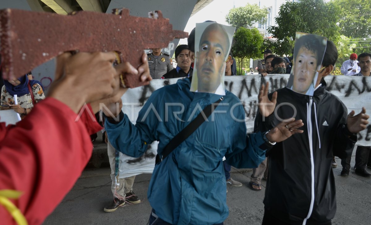 DESAK EKSEKUSI BALI NINE | ANTARA Foto DESAK EKSEKUSI BALI NINE | ANTARA Foto