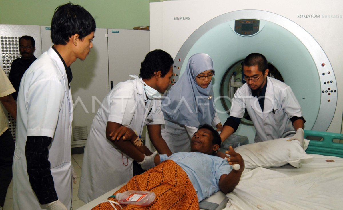 KORBAN TEMBAK MEMBAIK | ANTARA Foto KORBAN TEMBAK MEMBAIK | ANTARA Foto