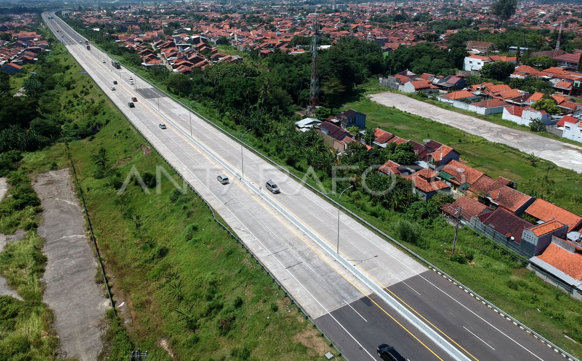 ARUS JALAN TOL MULAI MENINGKAT | ANTARA Foto