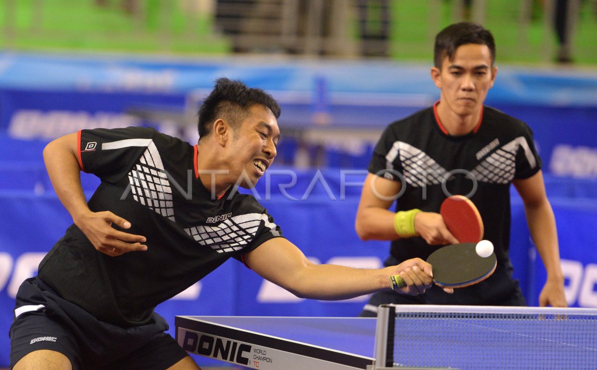 EMAS TENIS MEJA JABAR | ANTARA Foto