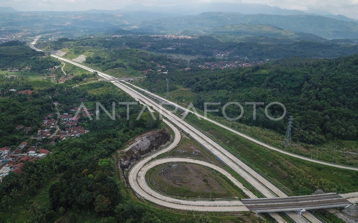 PROYEK JALAN TOL CISUMDAWU SEKSI DUA | ANTARA Foto PROYEK JALAN TOL CISUMDAWU SEKSI DUA | ANTARA Foto