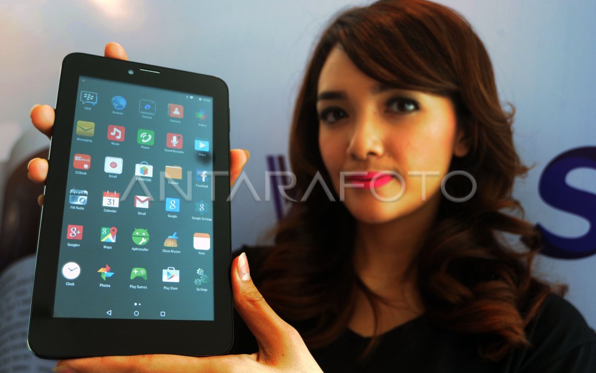Tablet Cerdas Aplikasi Pendidikan Antara Foto