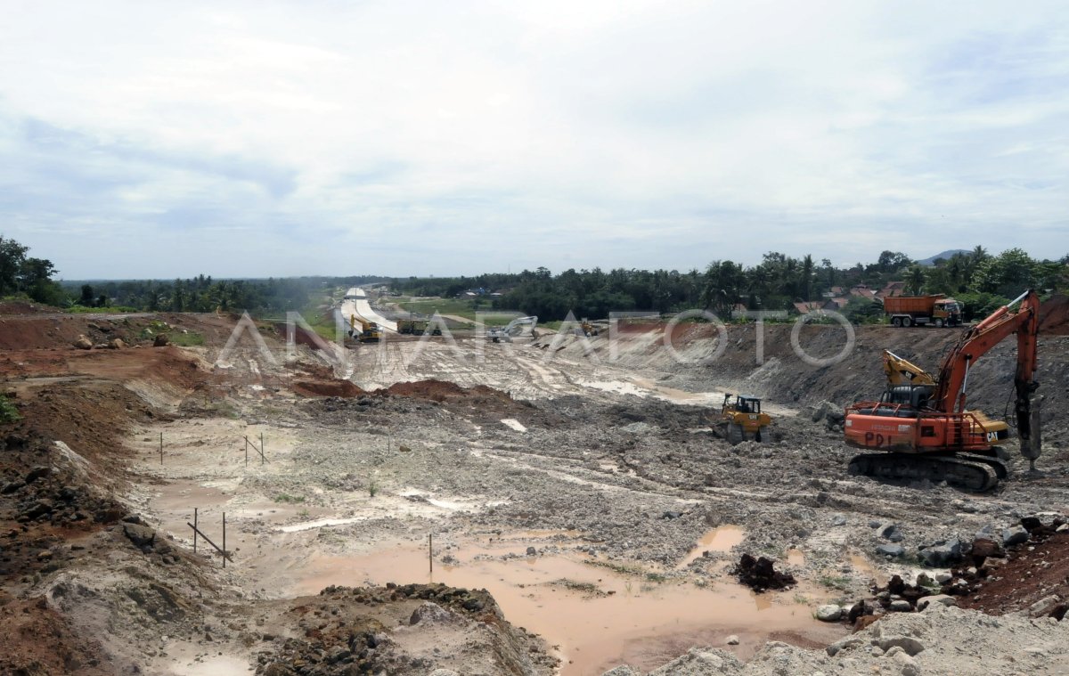 PEMBANGUNAN JALAN TOL LAMPUNG | ANTARA Foto