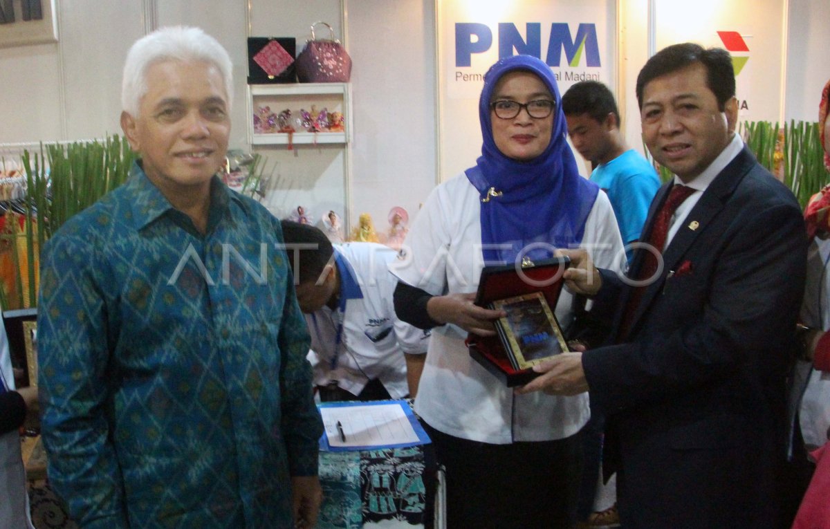 PAMERAN PRODUK UMK PEREMPUAN | ANTARA Foto