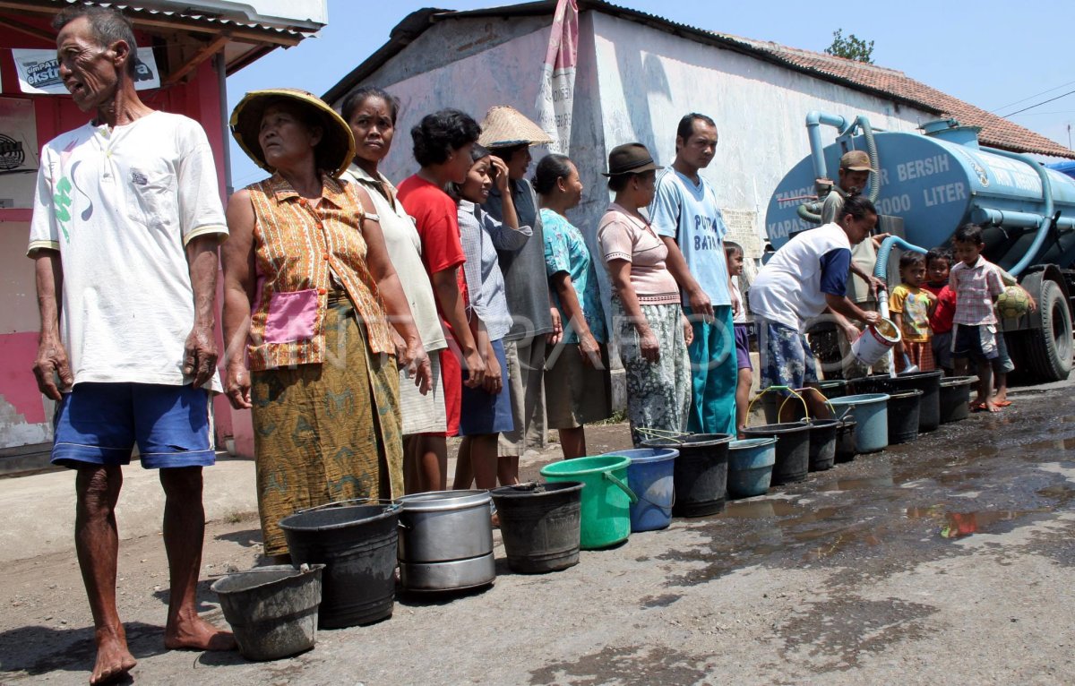 kelangkaan air bersih | ANTARA Foto kelangkaan air bersih | ANTARA Foto