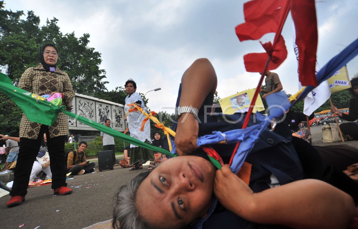 HARI PEREMPUAN INTERNASIONAL | ANTARA Foto HARI PEREMPUAN INTERNASIONAL | ANTARA Foto