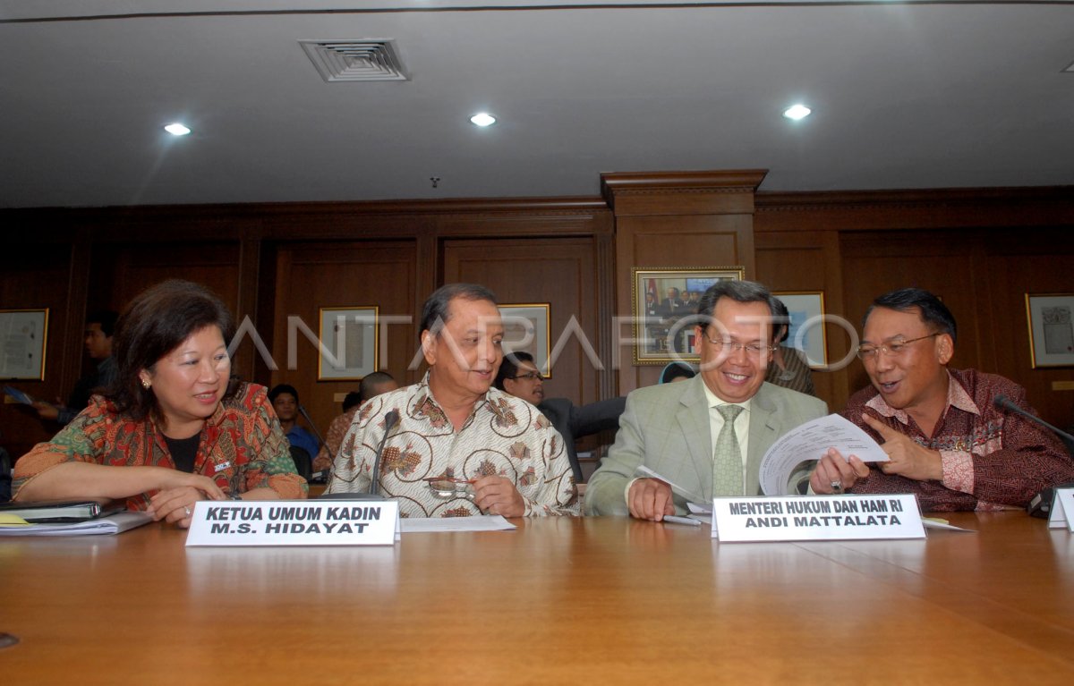 PERLINDUNGAN HAK KEKAYAAN INTELEKTUAL | ANTARA Foto PERLINDUNGAN HAK KEKAYAAN INTELEKTUAL | ANTARA Foto