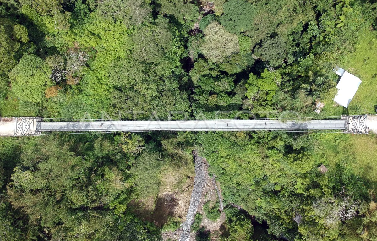 TARGET PEMBANGUNAN JEMBATAN GANTUNG | ANTARA Foto TARGET PEMBANGUNAN JEMBATAN GANTUNG | ANTARA Foto