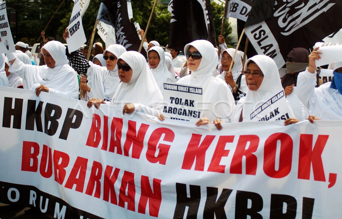 TOLAK AROGANSI HKBP | ANTARA Foto