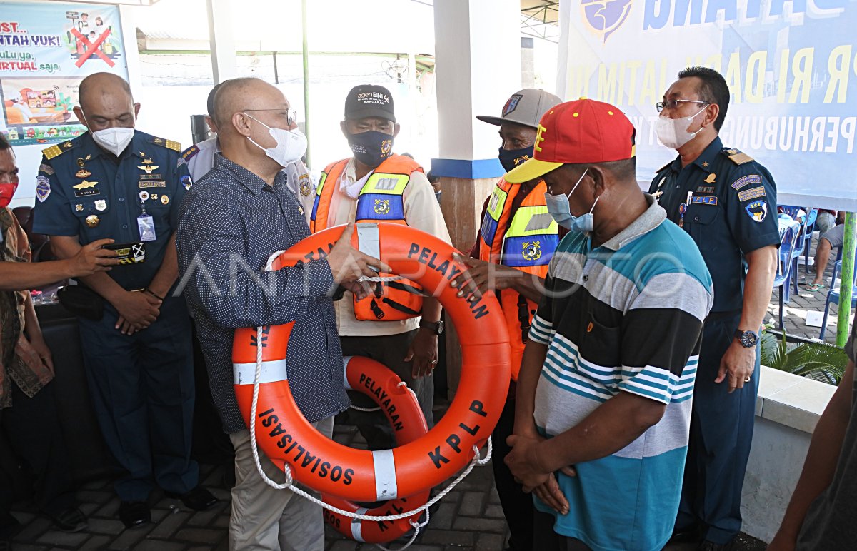 SOSIALISASI KESELAMATAN PELAYARAN NELAYAN | ANTARA Foto