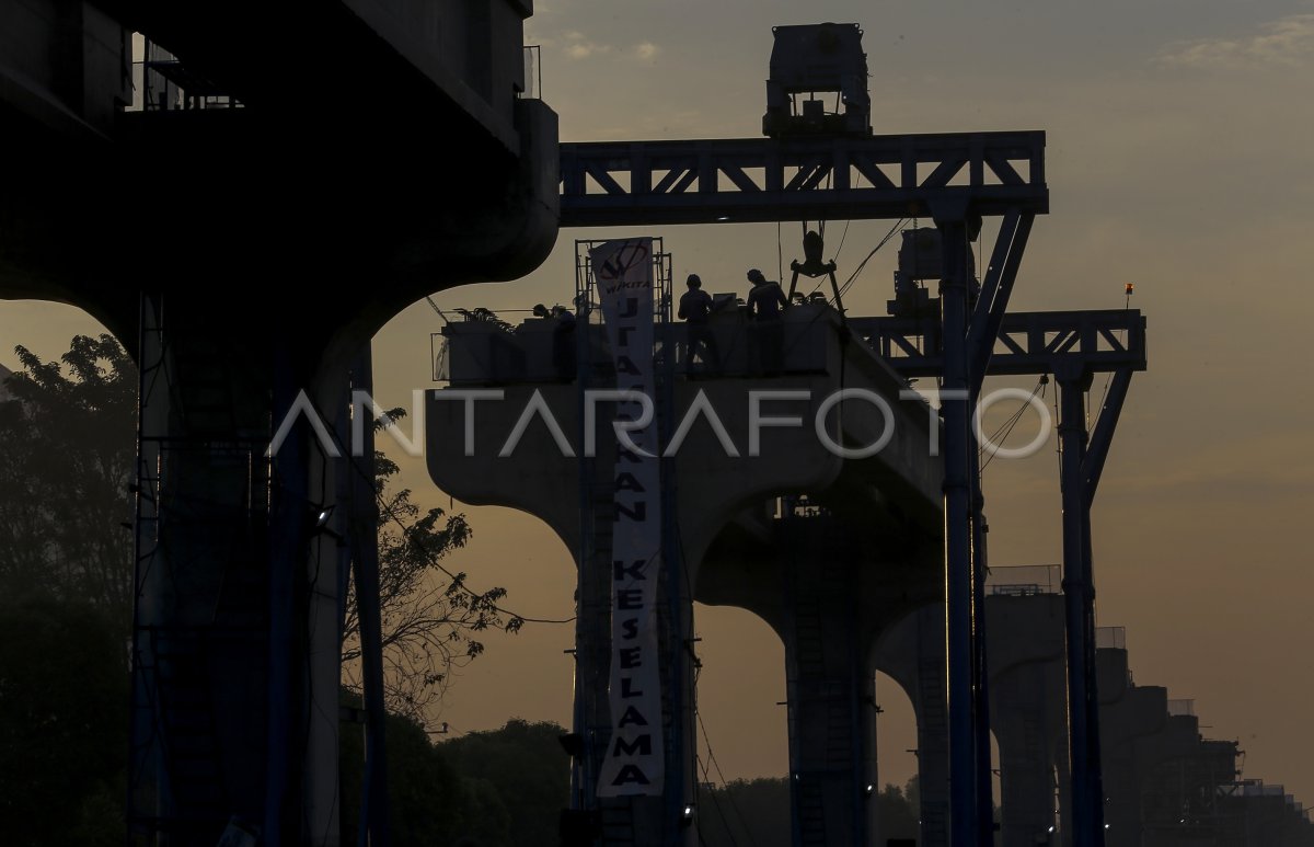 PERKEMBANGAN PEMBANGUNAN LRT PALEMBANG | ANTARA Foto PERKEMBANGAN PEMBANGUNAN LRT PALEMBANG | ANTARA Foto