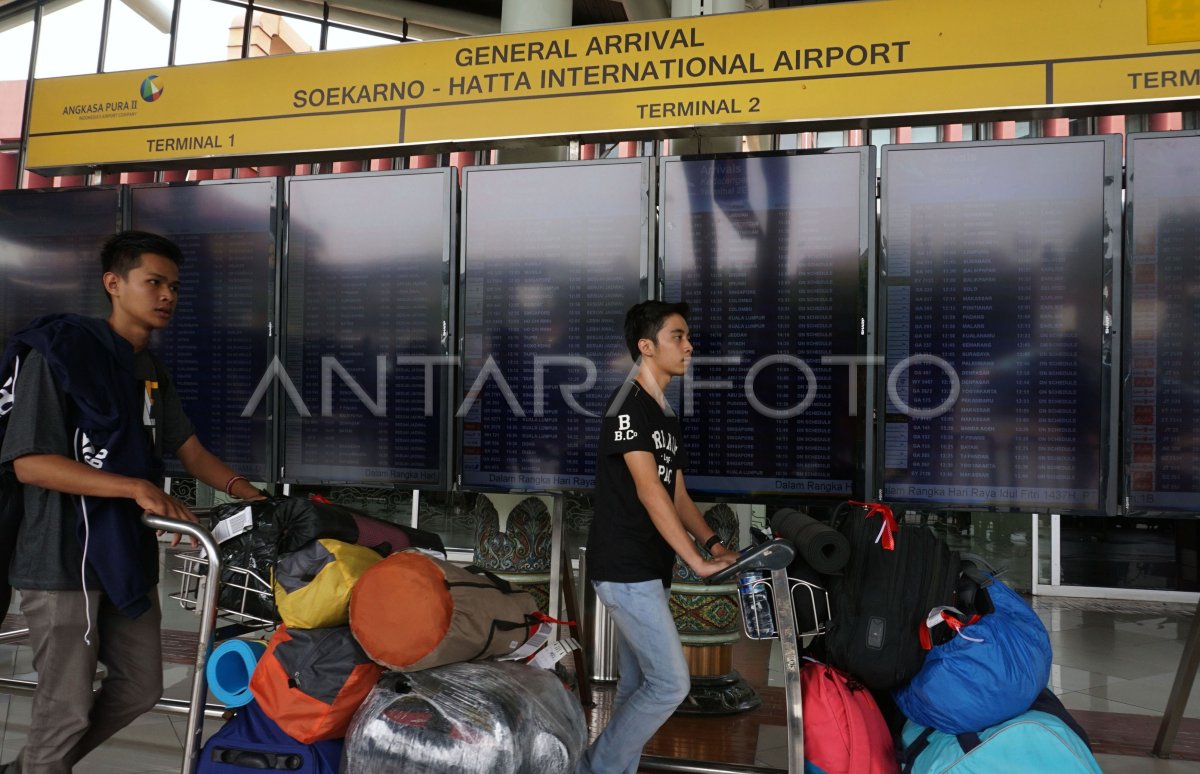 ARUS BALIK BANDARA SOETTA | ANTARA Foto