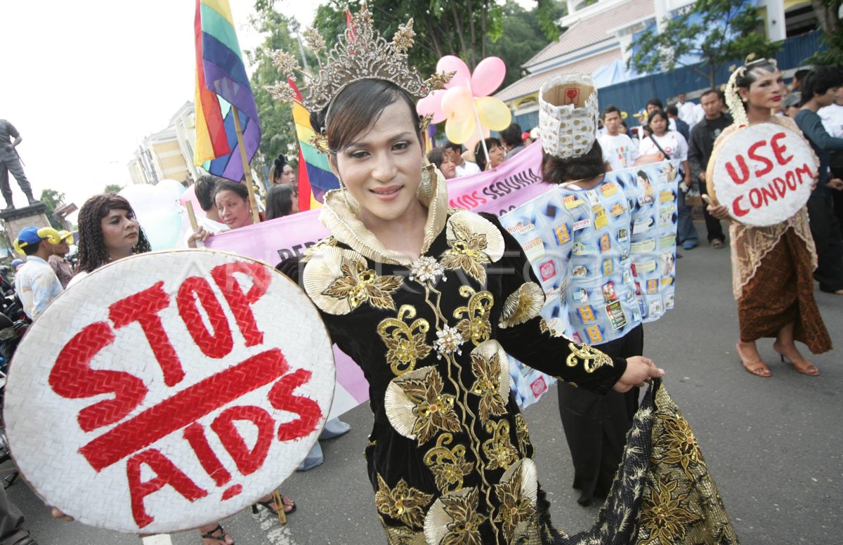 KAMPANYE AIDS. | ANTARA Foto