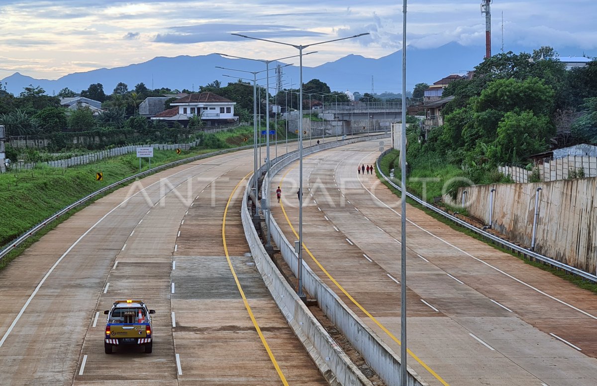 RENCANA UJI LAIK FUNGSI RUAS TOL PAMULANG-CINERE | ANTARA Foto RENCANA UJI LAIK FUNGSI RUAS TOL PAMULANG-CINERE | ANTARA Foto