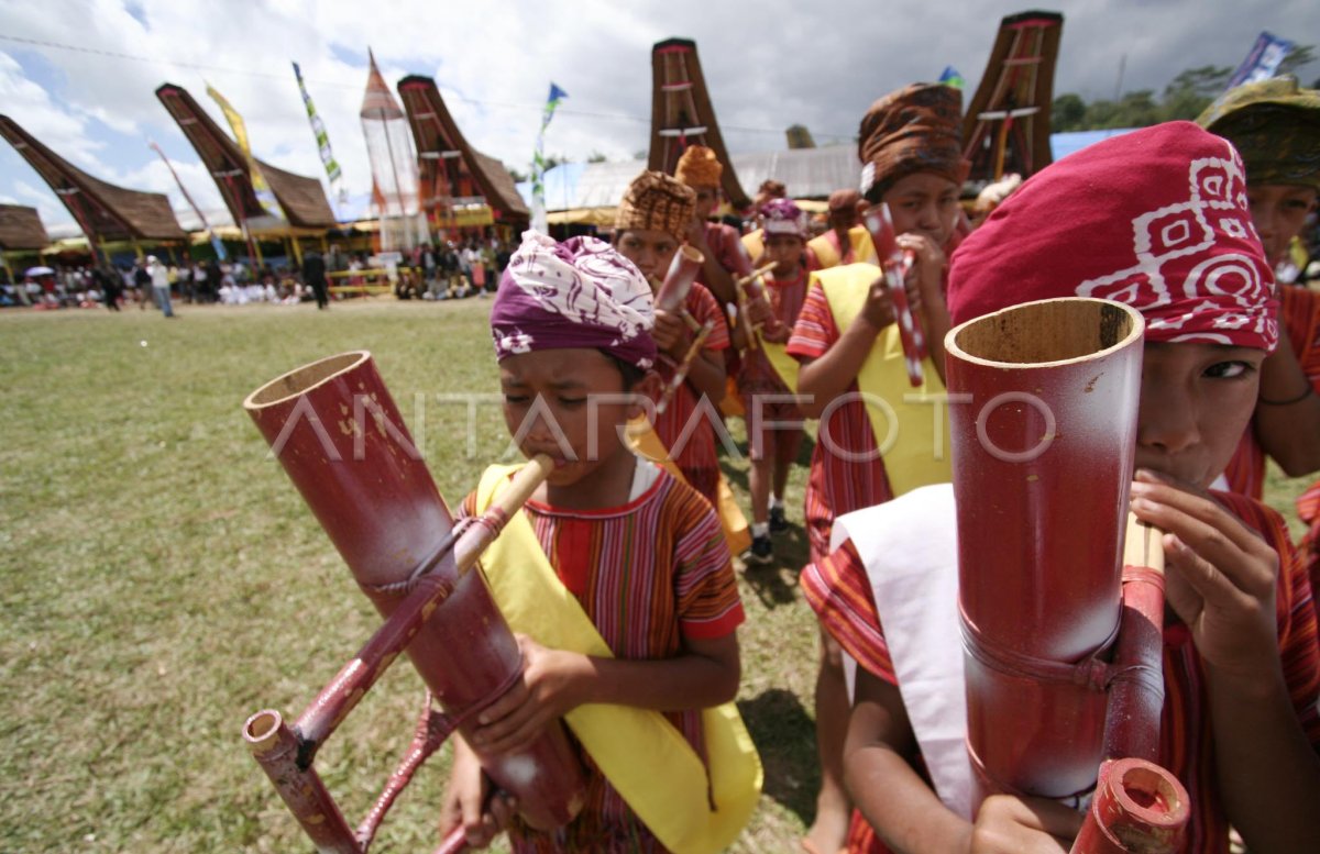 MUSIK BAMBU | ANTARA Foto