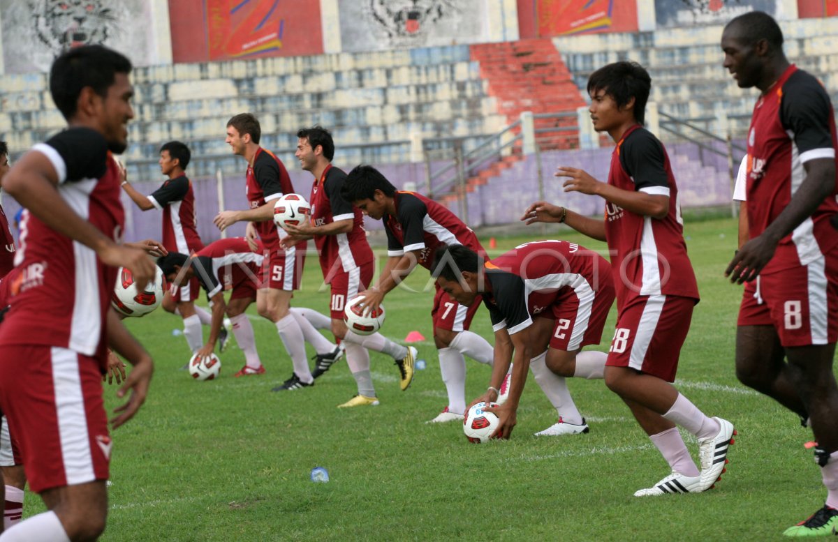 LATIHAN PSM MAKASSAR | ANTARA Foto LATIHAN PSM MAKASSAR | ANTARA Foto