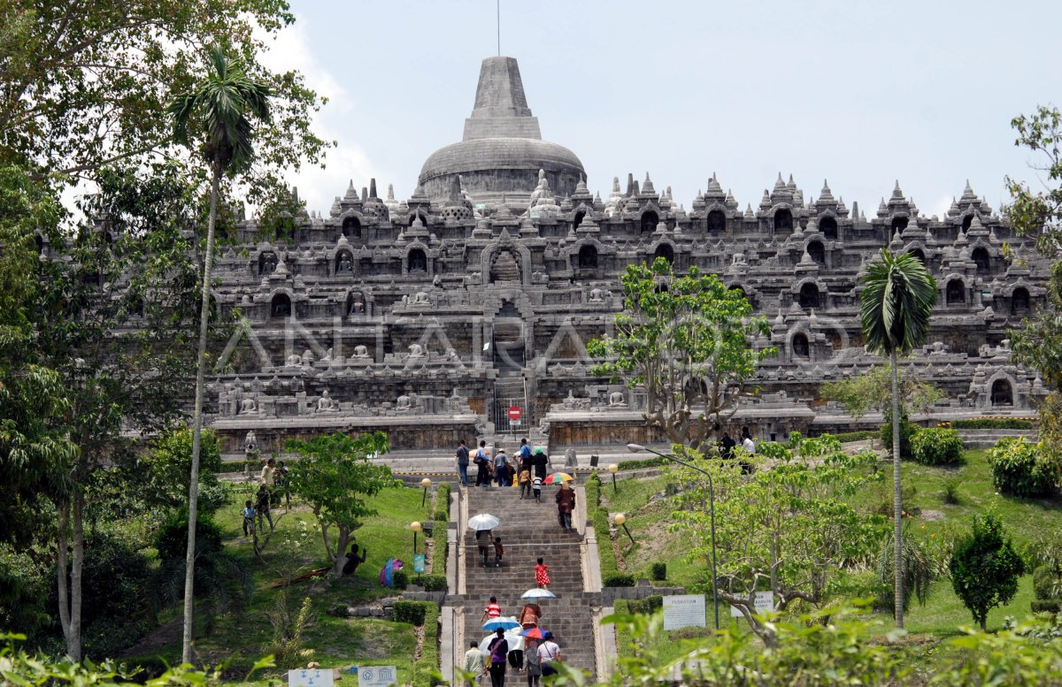 BOROBUDUR DIBUKA KEMBALI | ANTARA Foto