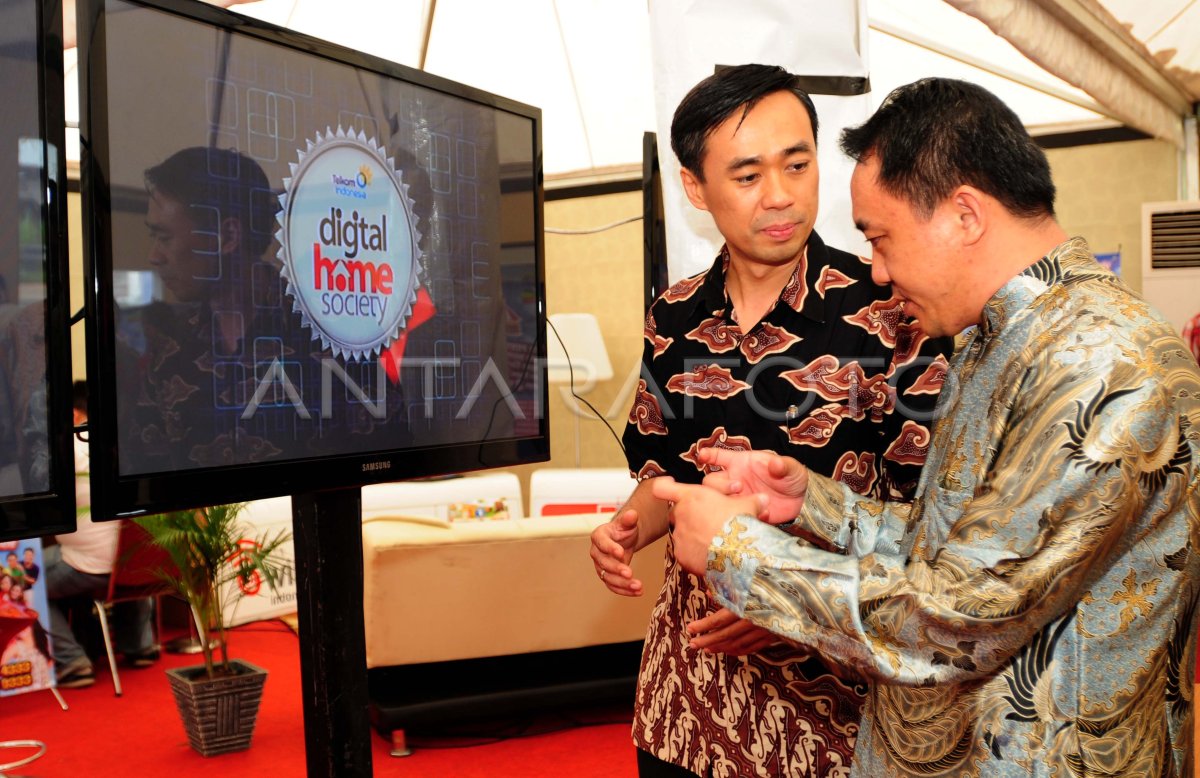 PELUNCURAN DIGITAL HOME | ANTARA Foto