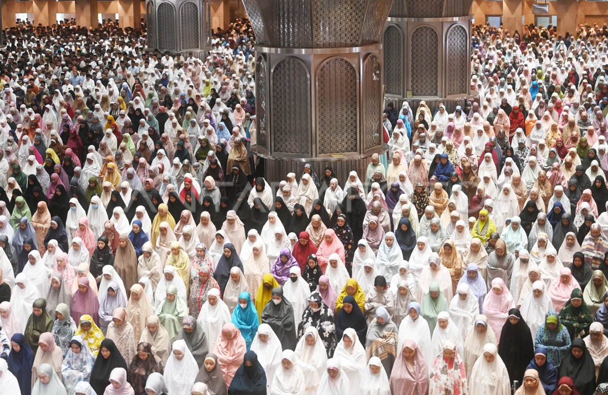 Shalat Idul Adha di Masjid Istiqlal | ANTARA Foto Shalat Idul Adha di Masjid Istiqlal | ANTARA Foto