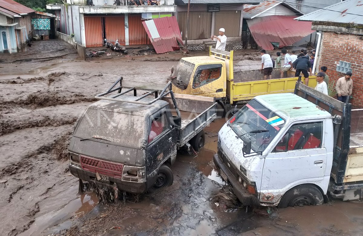 Banjir lahar dingin Gunung Marapi | ANTARA Foto