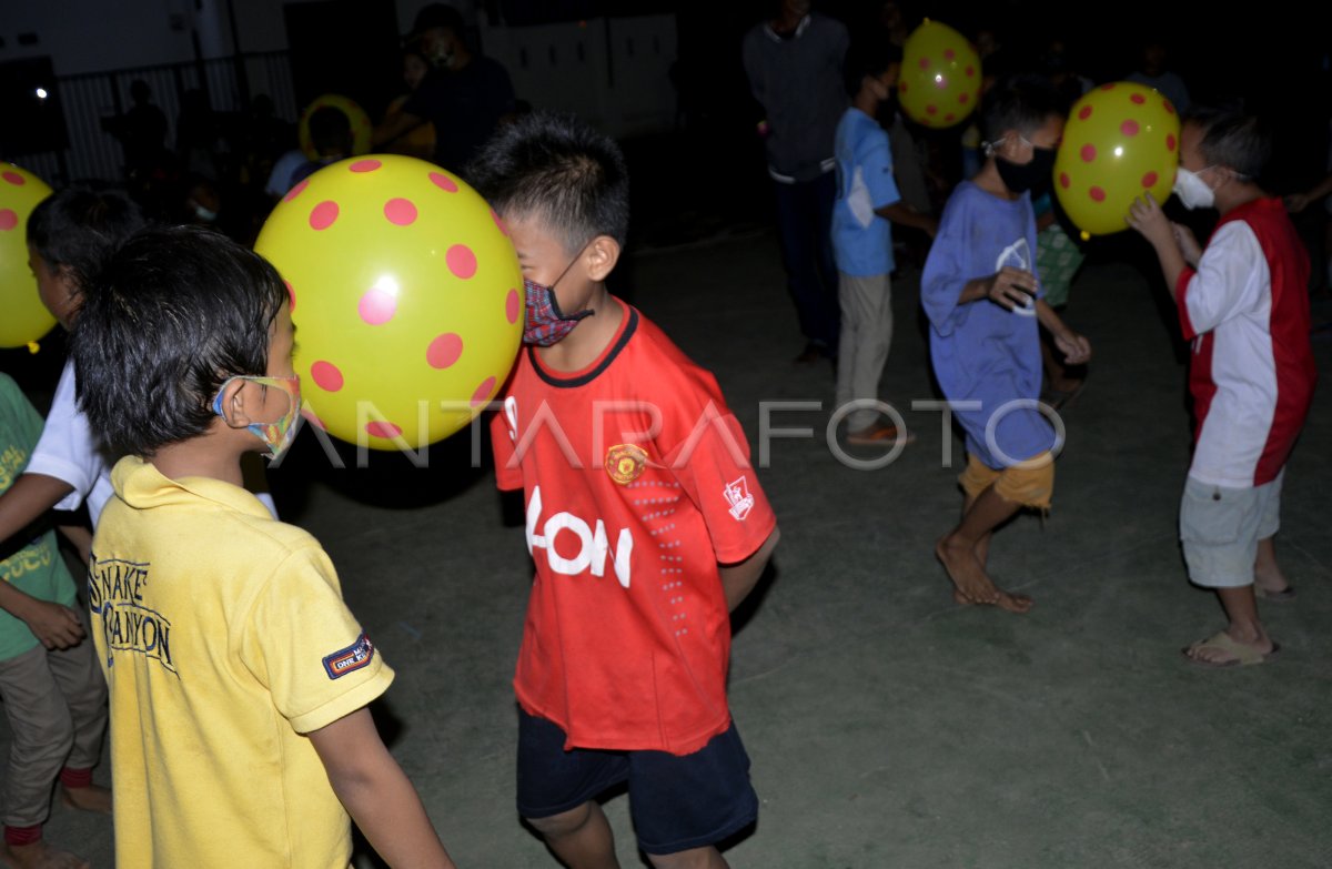 PERLOMBAAN SAMBUT HUT RI DENGAN MENGGUNAKAN MASKER | ANTARA Foto PERLOMBAAN SAMBUT HUT RI DENGAN MENGGUNAKAN MASKER | ANTARA Foto