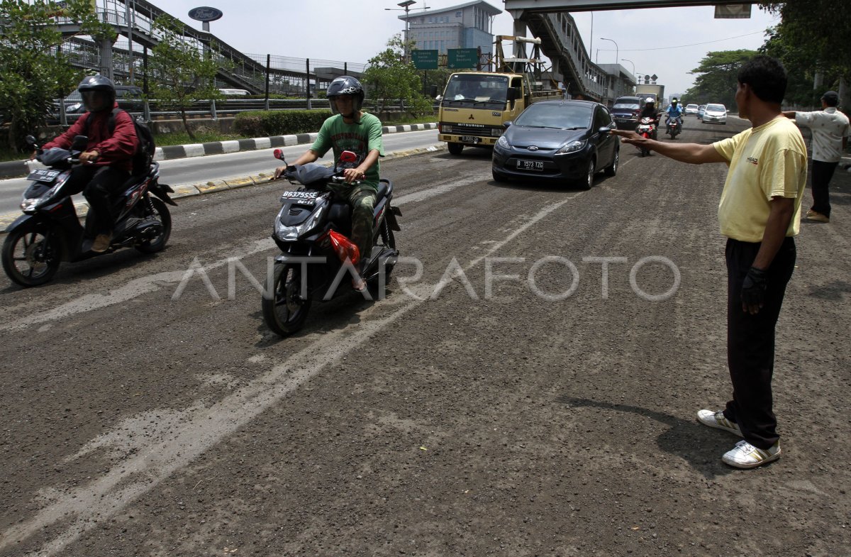 BAHAYAKAN PENGENDARA MOTOR | ANTARA Foto