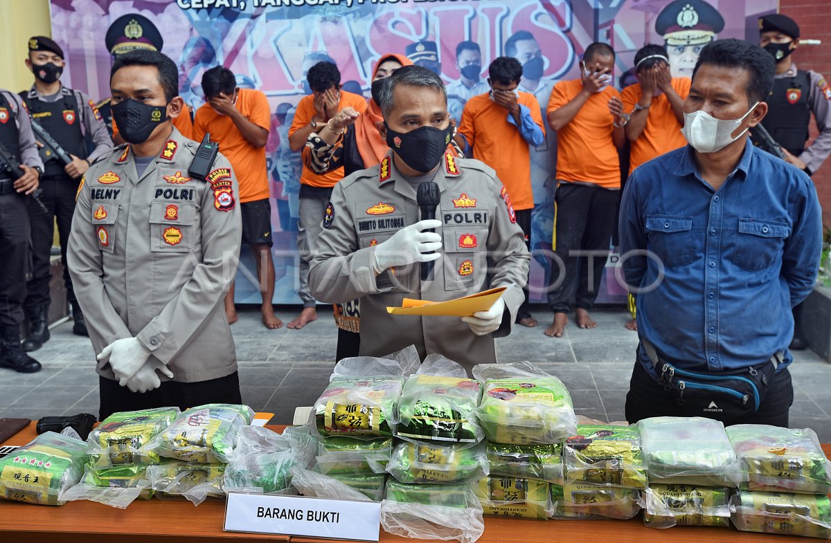 PENYELUNDUPAN 23 KG SABU MELALUI PESISIR BANTEN | ANTARA Foto PENYELUNDUPAN 23 KG SABU MELALUI PESISIR BANTEN | ANTARA Foto