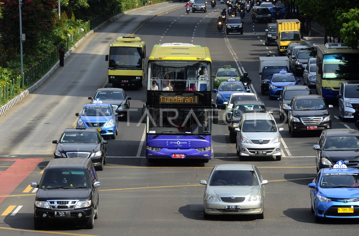 RUTE BARU BUS WISATA | ANTARA Foto RUTE BARU BUS WISATA | ANTARA Foto