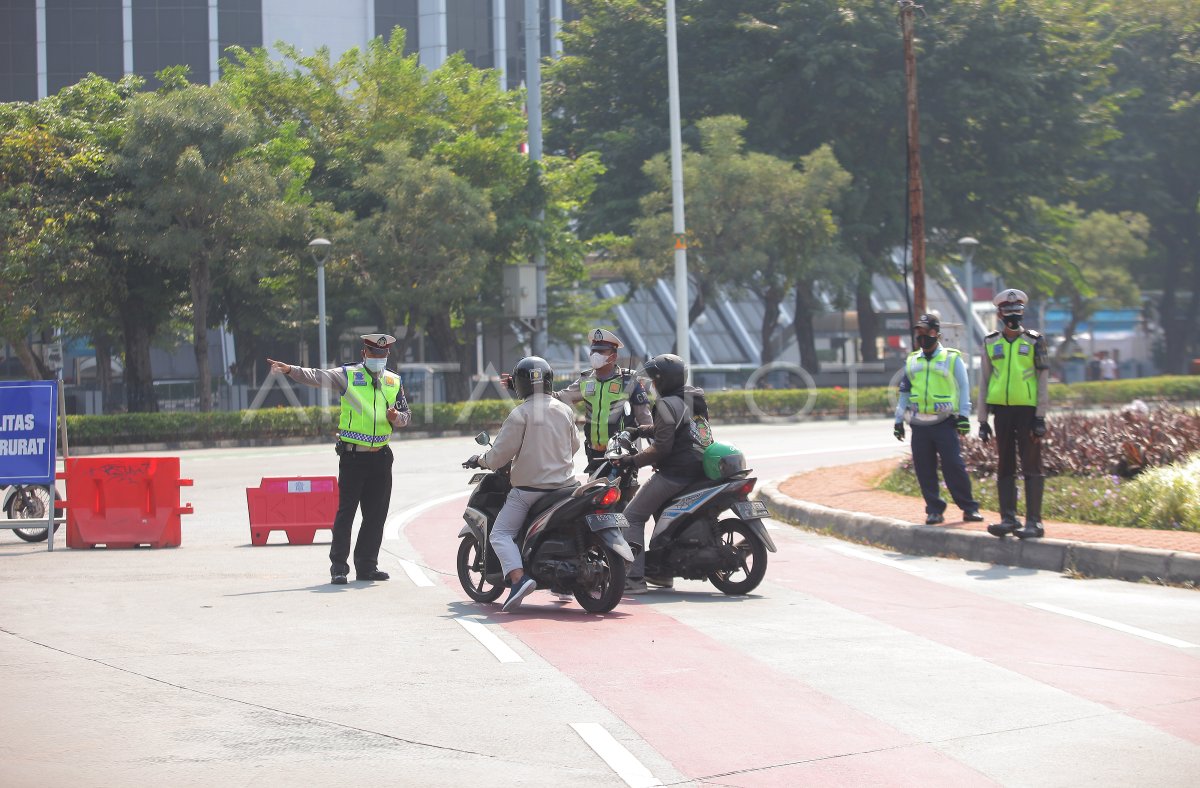 EVALUASI RENCANA PERPANJANGAN PPKM DARURAT | ANTARA Foto EVALUASI RENCANA PERPANJANGAN PPKM DARURAT | ANTARA Foto
