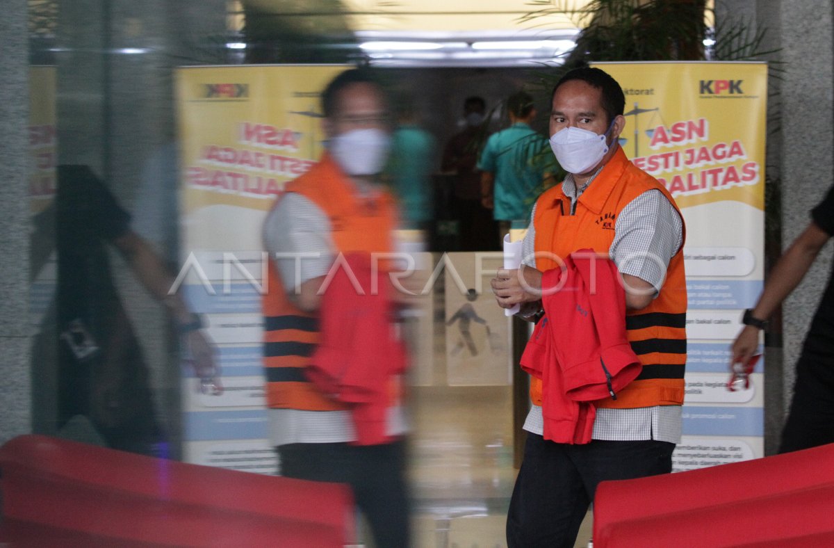 PEMERIKSAAN TERSANGKA ANDREW ERIN HEHANUSSA | ANTARA Foto
