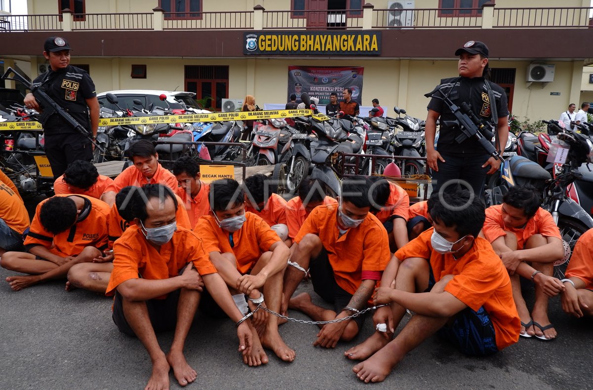 KEJAHATAN BEGAL MOTOR DI MEDAN | ANTARA Foto