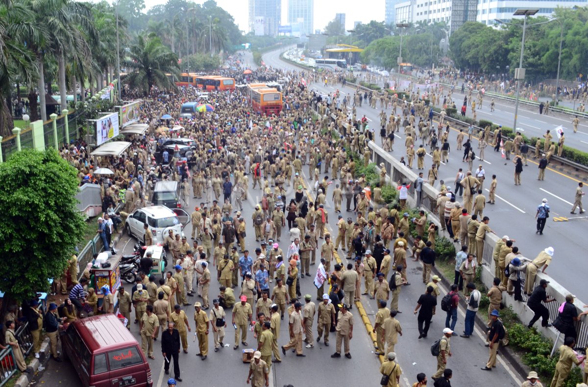DEMO PERANGKAT DESA | ANTARA Foto DEMO PERANGKAT DESA | ANTARA Foto