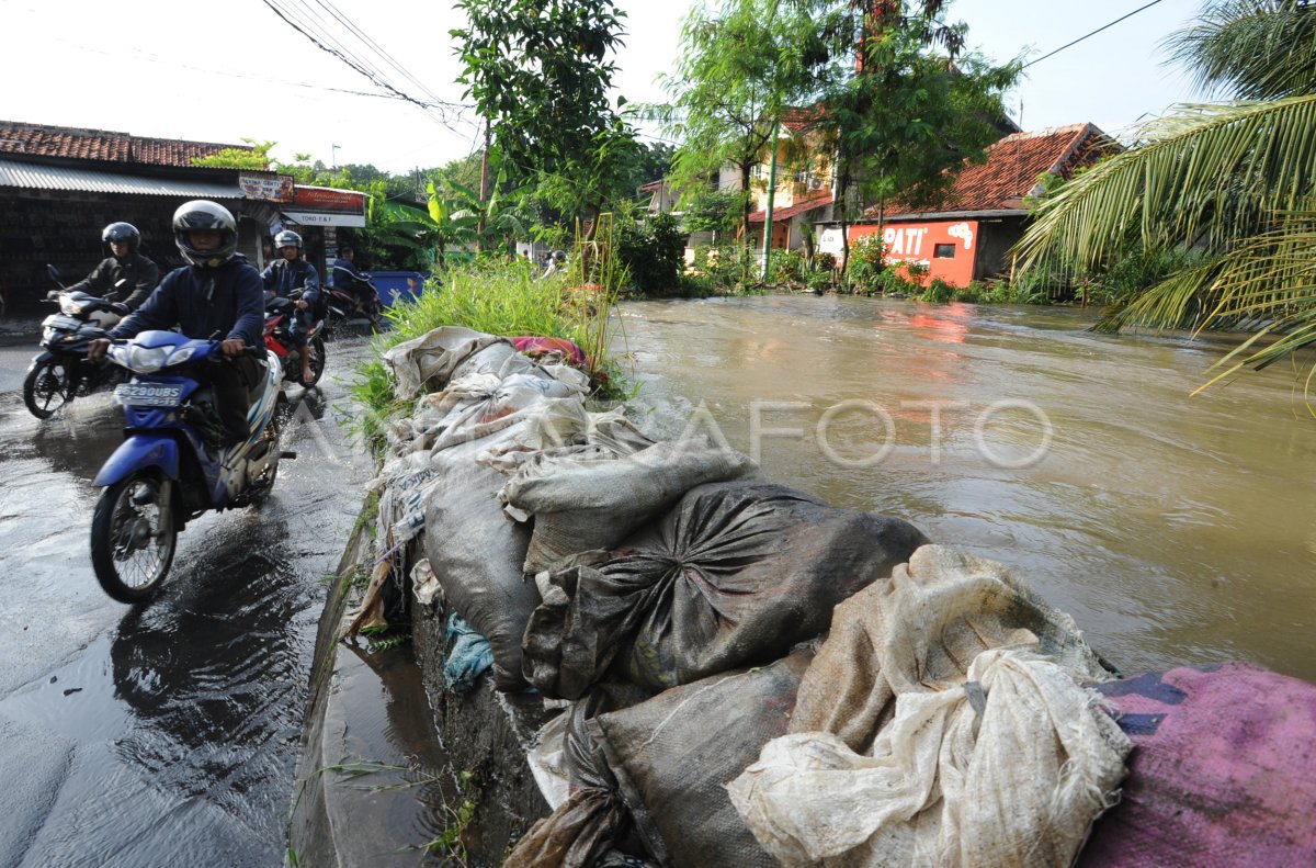 BANJIR KIRIMAN | ANTARA Foto