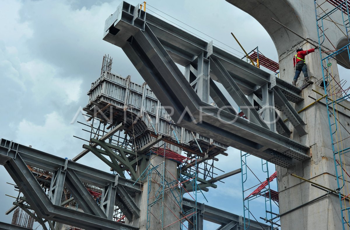 PERKEMBANGAN PEMBANGUNAN LRT PALEMBANG | ANTARA Foto PERKEMBANGAN PEMBANGUNAN LRT PALEMBANG | ANTARA Foto