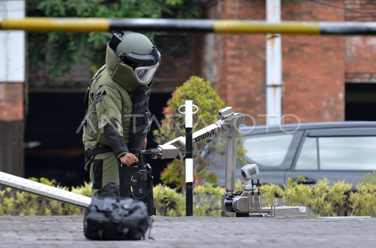 SIMULASI PENANGGULANGAN TERORISME JELANG KTT G20 | ANTARA Foto