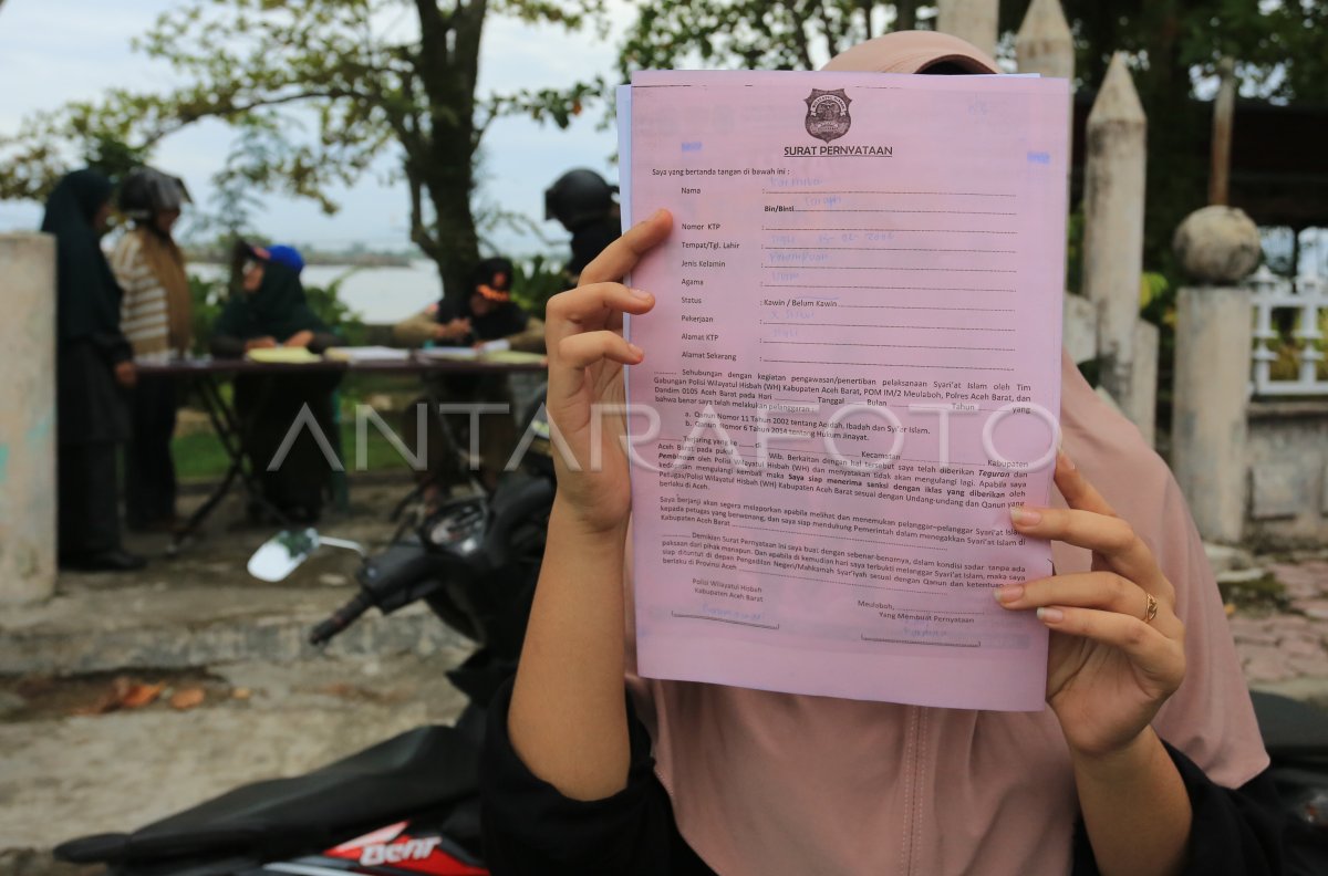 Razia busana muslim di Aceh Barat | ANTARA Foto