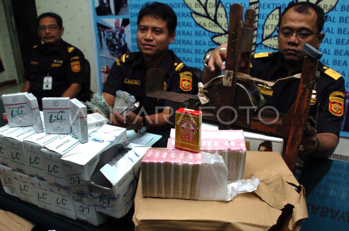 ROKOK ILEGAL | ANTARA Foto