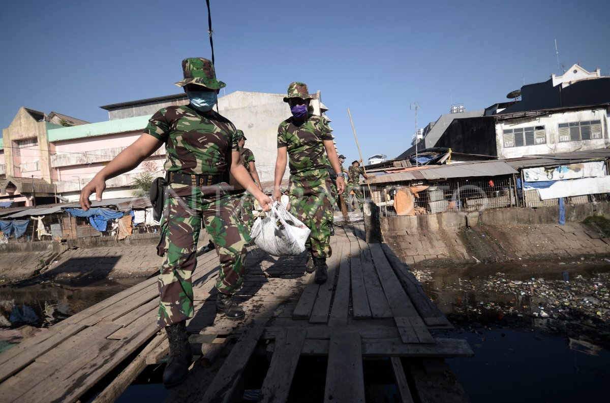 KARYA BHAKTI TNI | ANTARA Foto