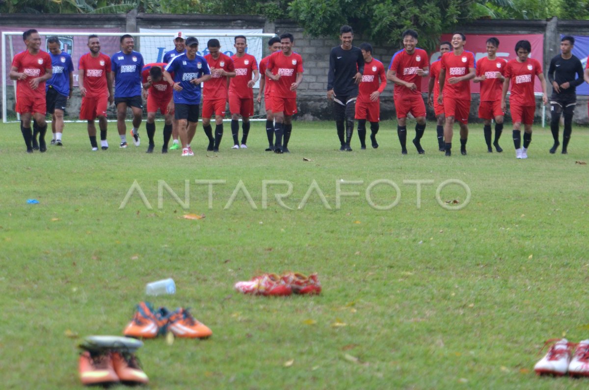 PEMUSATAN LATIHAN PSM MAKASSAR | ANTARA Foto PEMUSATAN LATIHAN PSM MAKASSAR | ANTARA Foto