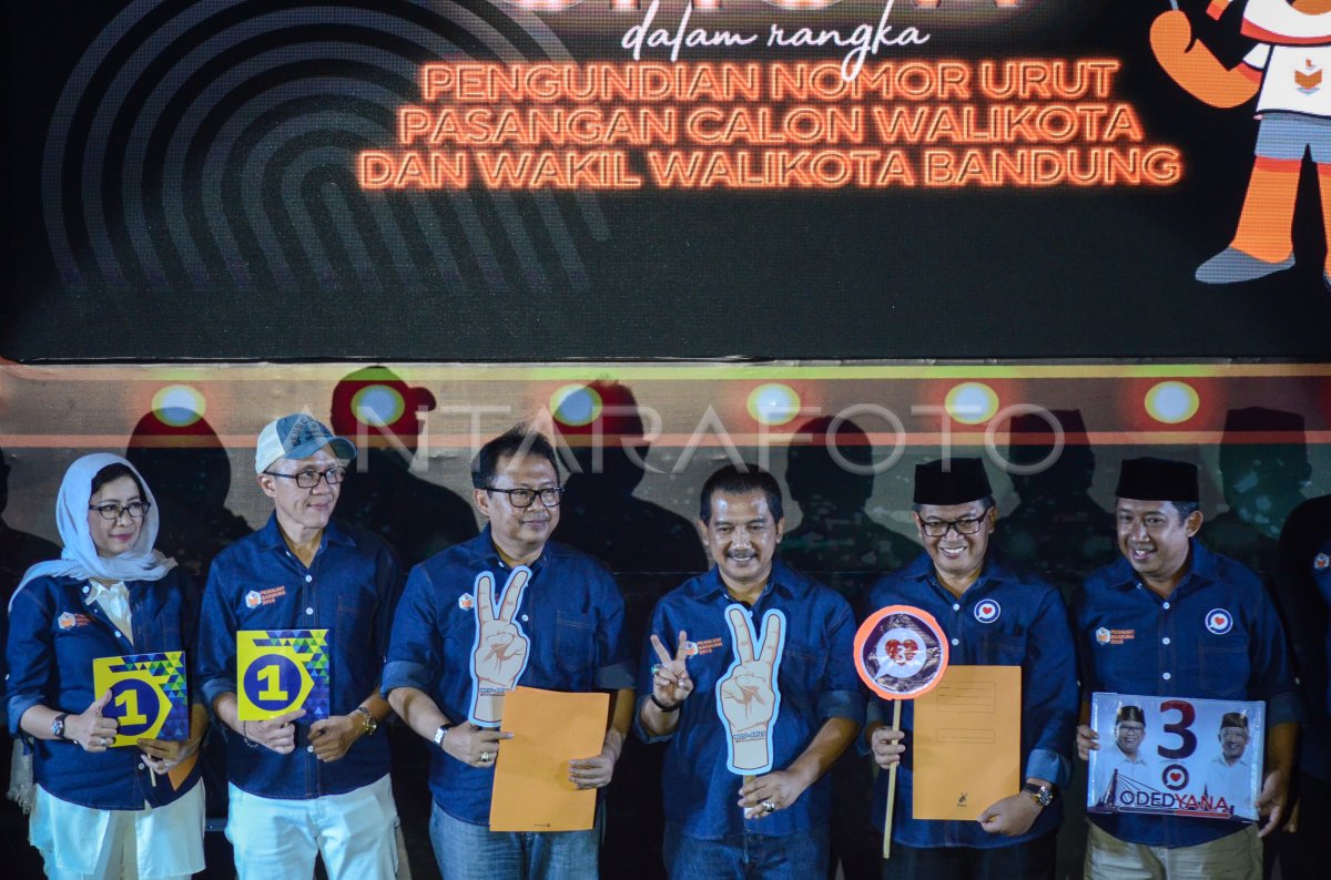 PENGUNDIAN NOMOR URUT PILKADA BANDUNG | ANTARA Foto