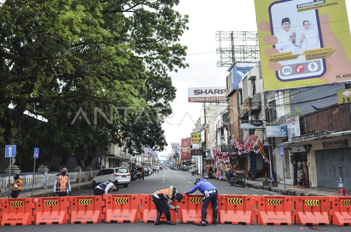 PENUTUPAN JALAN DI PUSAT KOTA TASIKMALAYA | ANTARA Foto