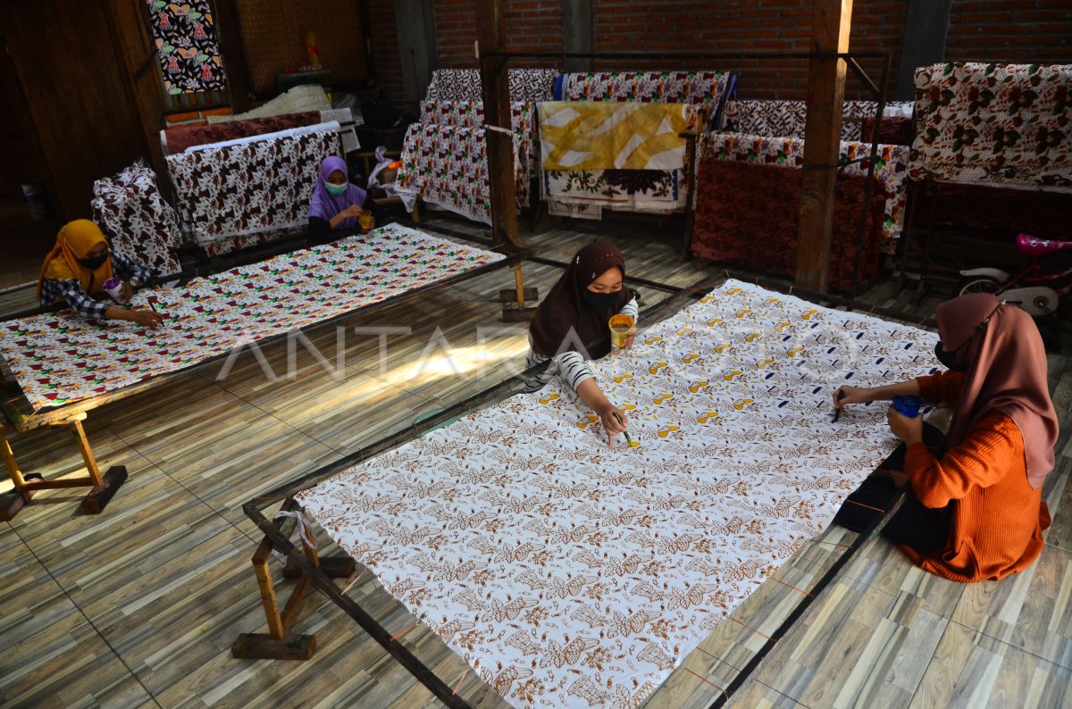 UMKM BATIK KUDUS BINAAN PERTAMINA | ANTARA Foto UMKM BATIK KUDUS BINAAN PERTAMINA | ANTARA Foto