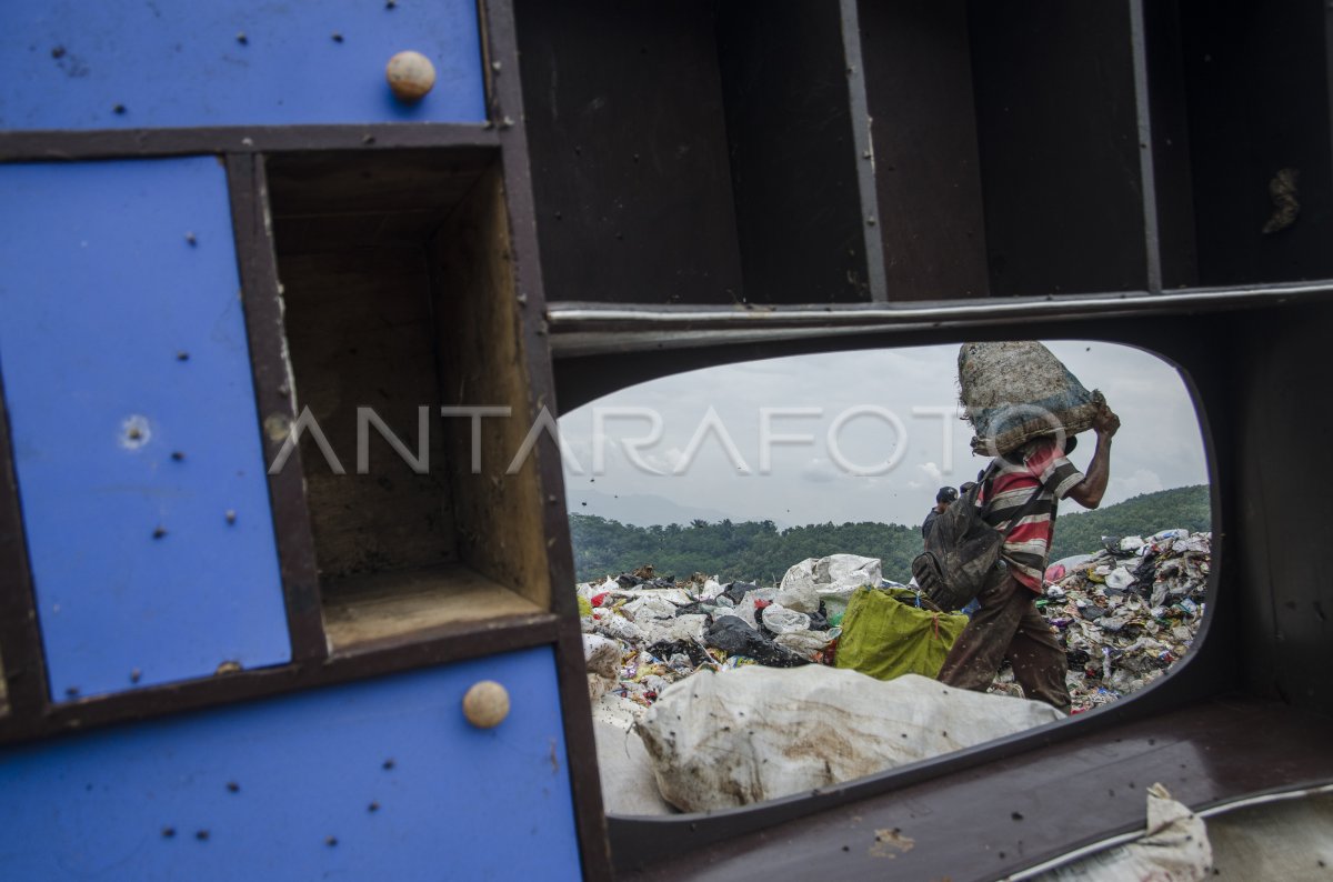 MOMENTUM HARI PEDULI SAMPAH NASIONAL | ANTARA Foto MOMENTUM HARI PEDULI SAMPAH NASIONAL | ANTARA Foto