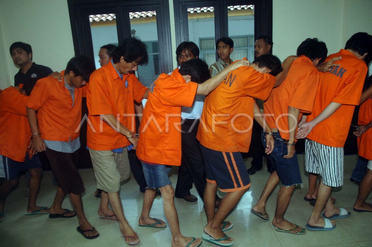 Tersangka Pengedar Narkoba Antara Foto